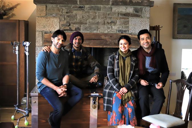 Lord Curzon Ki Haveli Movie Review (Themes Explained) - An Intriguing ...